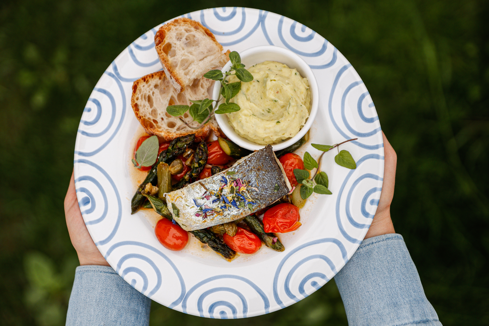 Fisch mit mediterranen Ofengemüse