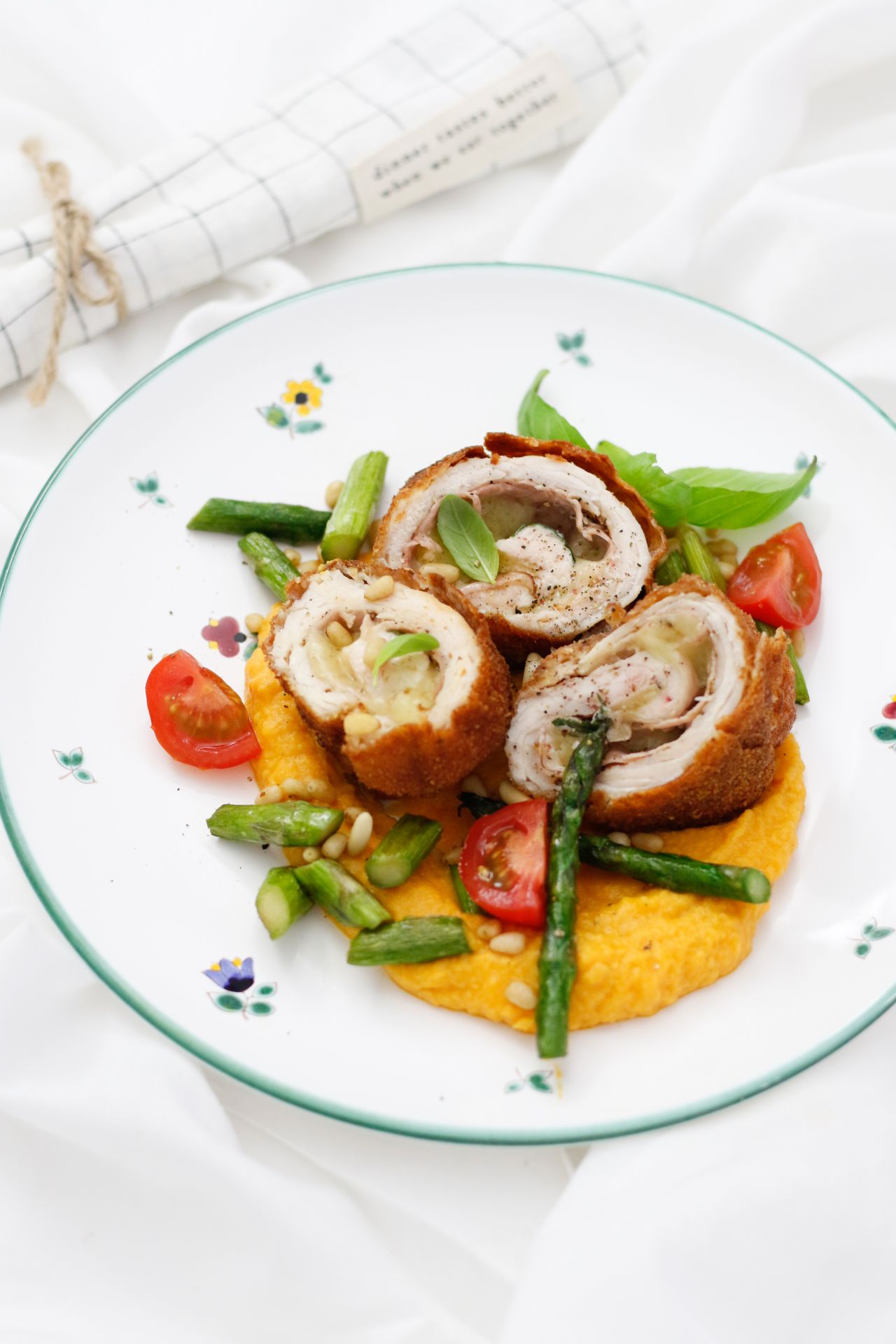 Bergkäse Cordon Bleu mit Süßkartoffelpüree
